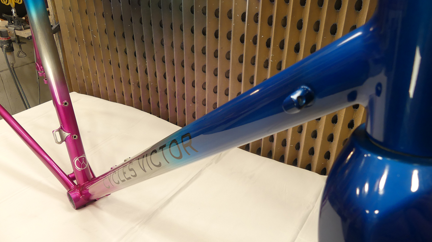 Cycles Victor - Faded Candy — ORION Paintworks